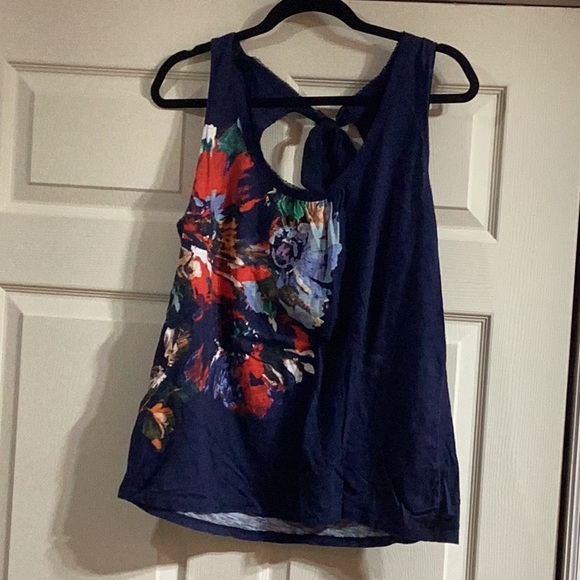 Akemi & Kin | Tops | Akemi Kin Blur Floral Tank Tap | Poshmark